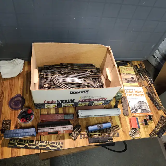 vintage Lionel train set 1950s HO scale size | Arts & Collectibles ...