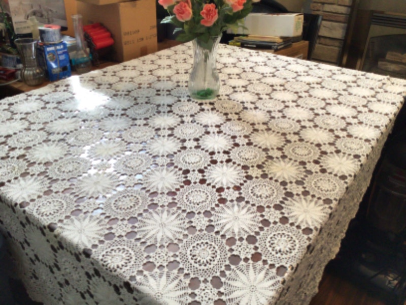 Dining table | Dining Tables & Sets | Chatham-Kent | Kijiji