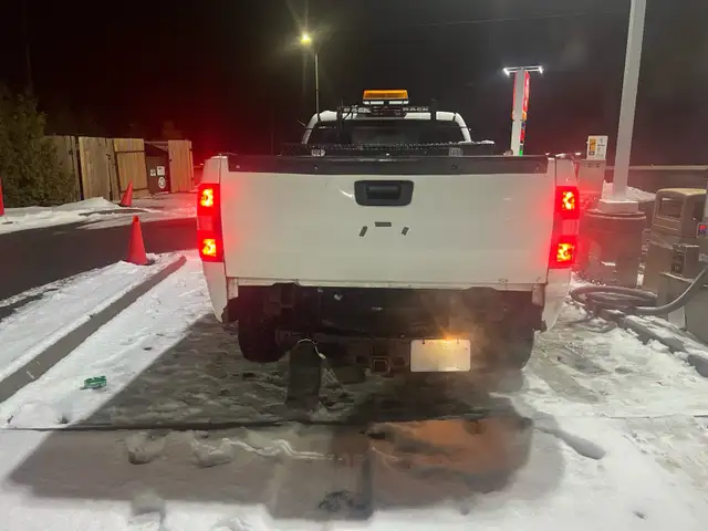 2011 Chevrolet Silverado 2500 HD - Safety Avail. - 6L V8 | Cars ...