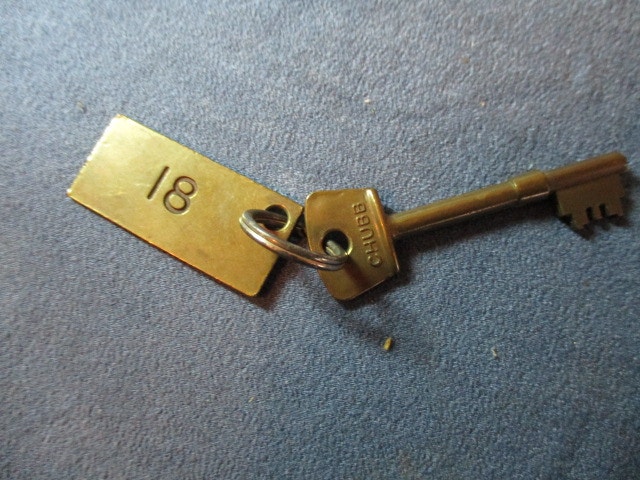VINTAGE CHUBB HOTEL KEY-NO 18-NASSAU, BAHAMAS-P.O. BOX-UNIQUE! | Arts ...