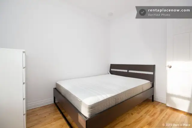 Student Room (male) in Glebe Avail Immediately | Long Term Rentals ...