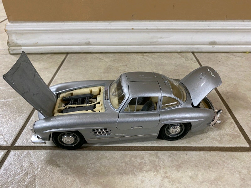 Mercedes Benz 300 SL burango model car | Arts & Collectibles | Windsor ...