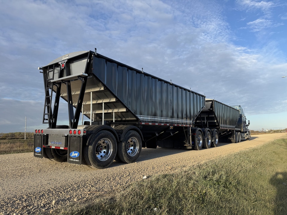 2026 Berg Super B Grain Trailer | Heavy Trucks | Winnipeg | Free local ...