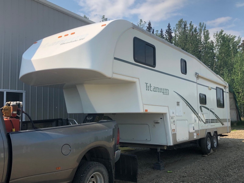 2002 Glendale Titanium | RVs & Motorhomes | Grande Prairie | Kijiji