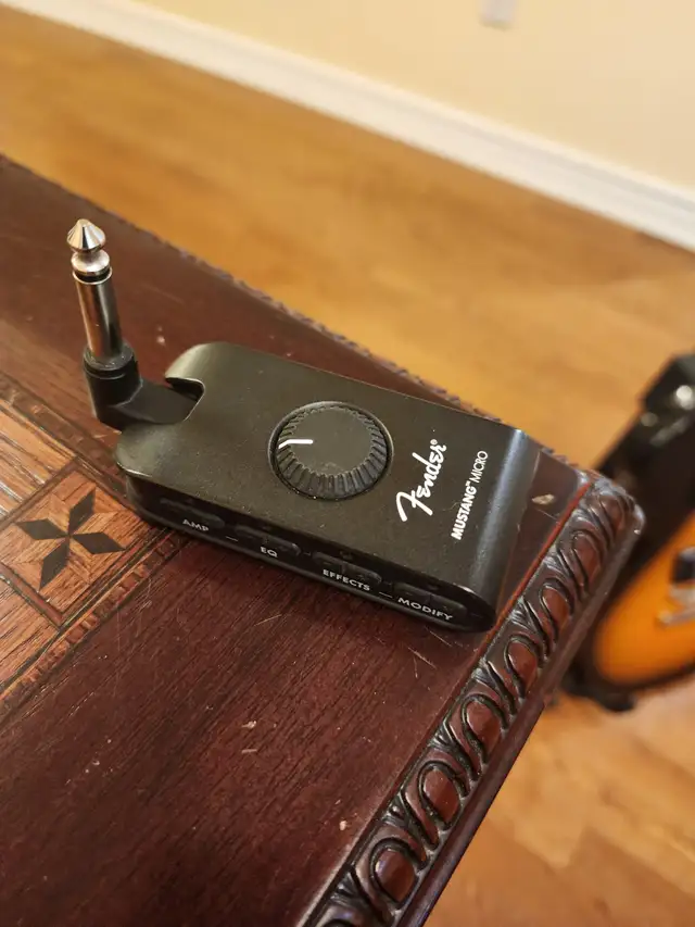 Ephiphone Les Paul Guitar & Electar Amp & Fender Mustang Micro ...