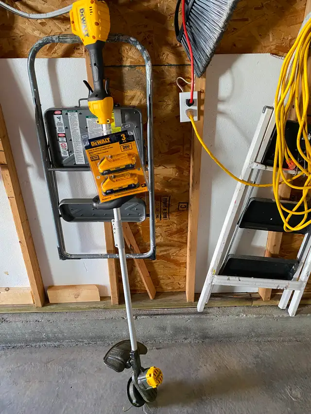 Dewalt 20V MAX XR Cordless Brushless String Trimmer Kit. | Power Tools ...