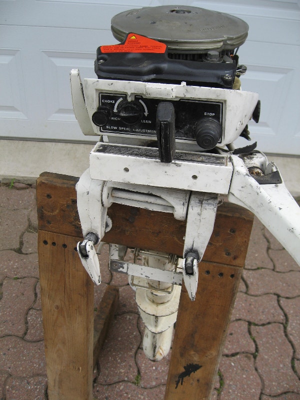 Johnson 9.9 hp outboard motor short shaft | Other | London | Kijiji