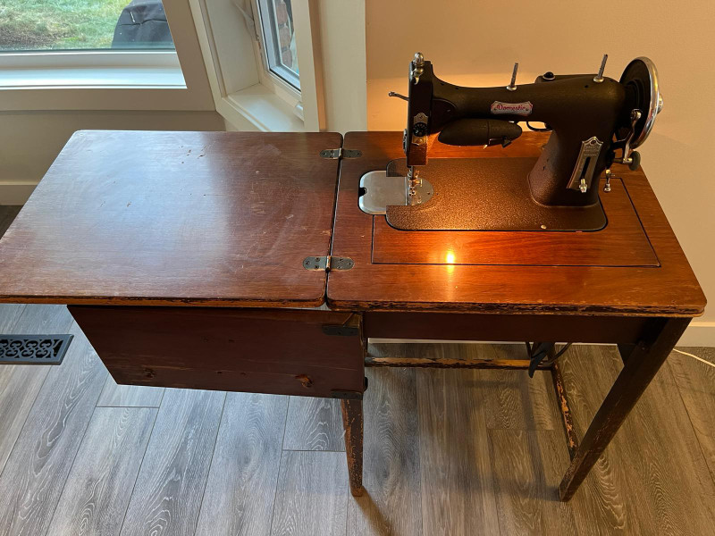 Collectable1930s Domestic Rotary Electric Sewing Machine Mod151 Arts