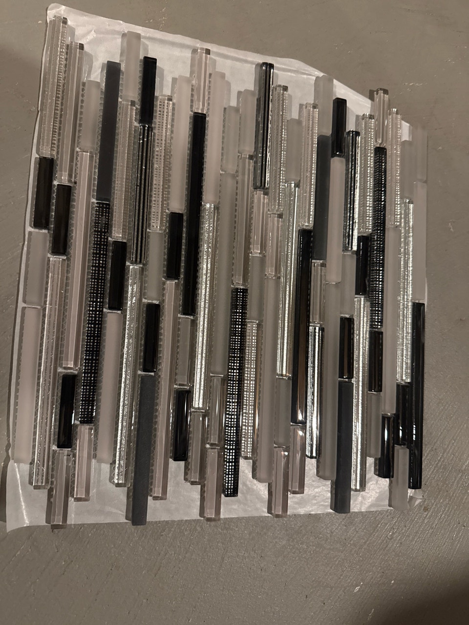 6 sq ft interlocking glass backsplash tile. FREE | Floors & Walls ...