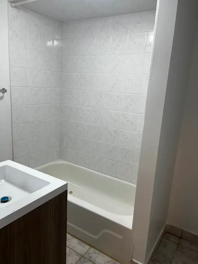 Square One Spacious Basement Room for Rent - shared kitchen | Long Term ...