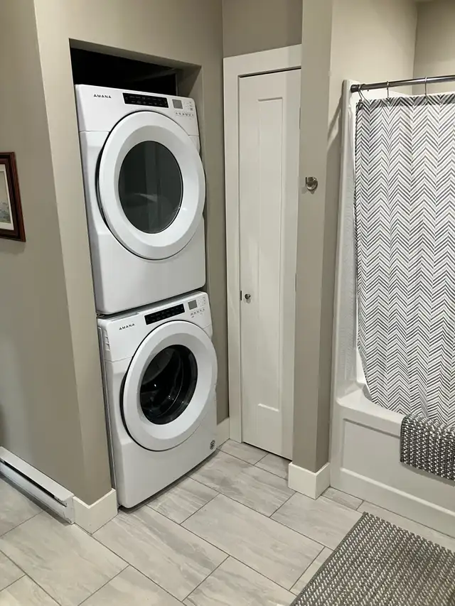 Waterfront - Luxury - 2 Bedroom - Clean and Quiet | Long Term Rentals ...