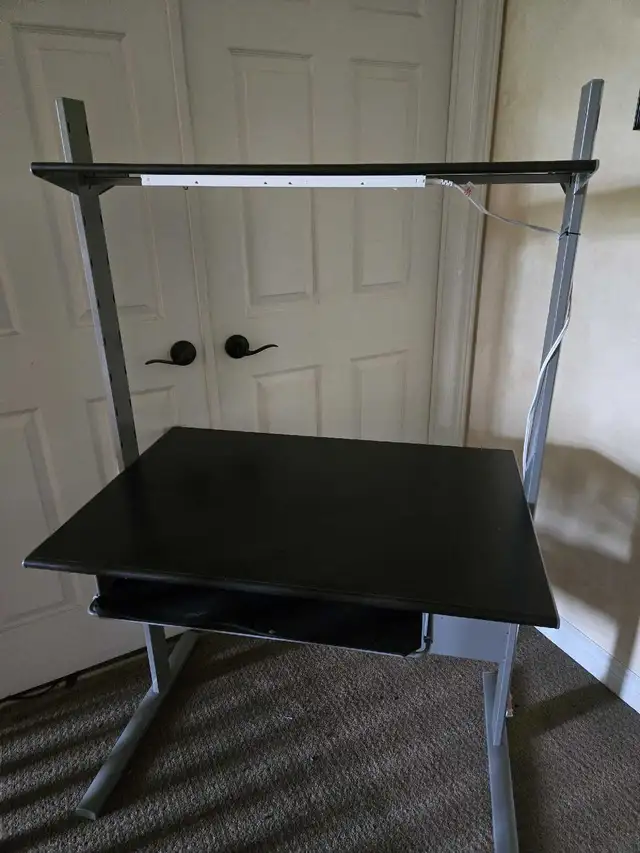 IKEA computer desk | Desks | Cambridge | Free local classifieds - Kijiji