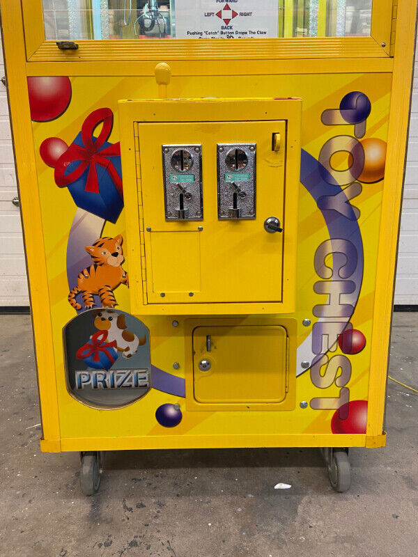 Toy Chest Claw Machine - Arcade - Vending - Lethbridge | Toys & Games ...