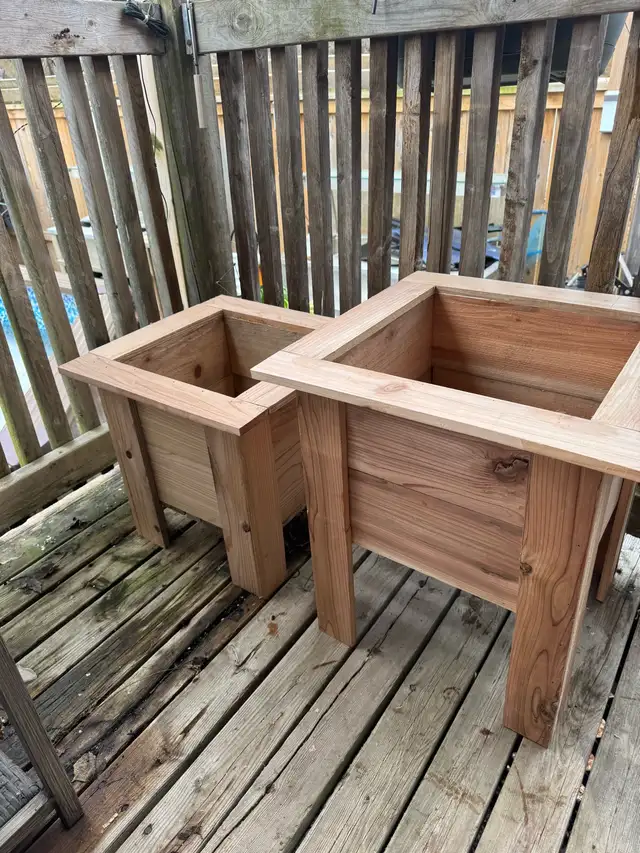cedar planter boxes | Plants, Fertilizer & Soil | London | Free local ...