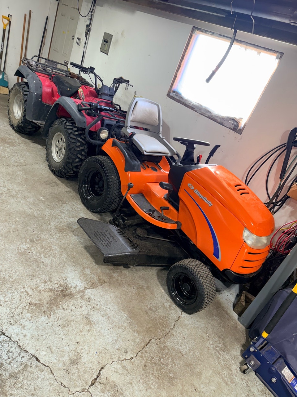 heavy duty lawn tractor | Lawnmowers & Leaf Blowers | Edmonton | Free ...