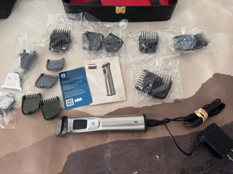 Philips Multigroom 7000 Series, All-in-One Shaver, Beard Trimmer ...