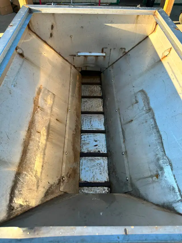 Meyer Super-V2 V-Plows 8′6″ & 9′6″ + BL-600 Salter – Orangeville | Other | Oakville / Halton ...