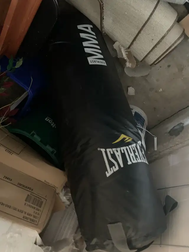 Everlast MMA Punching Bag | Exercise Equipment | Oakville / Halton ...