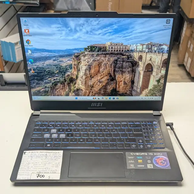 Laptop Gaming MSI Cyborg 15 A12UCX i5-12450H RTX 2050 8Go DDR5 ...
