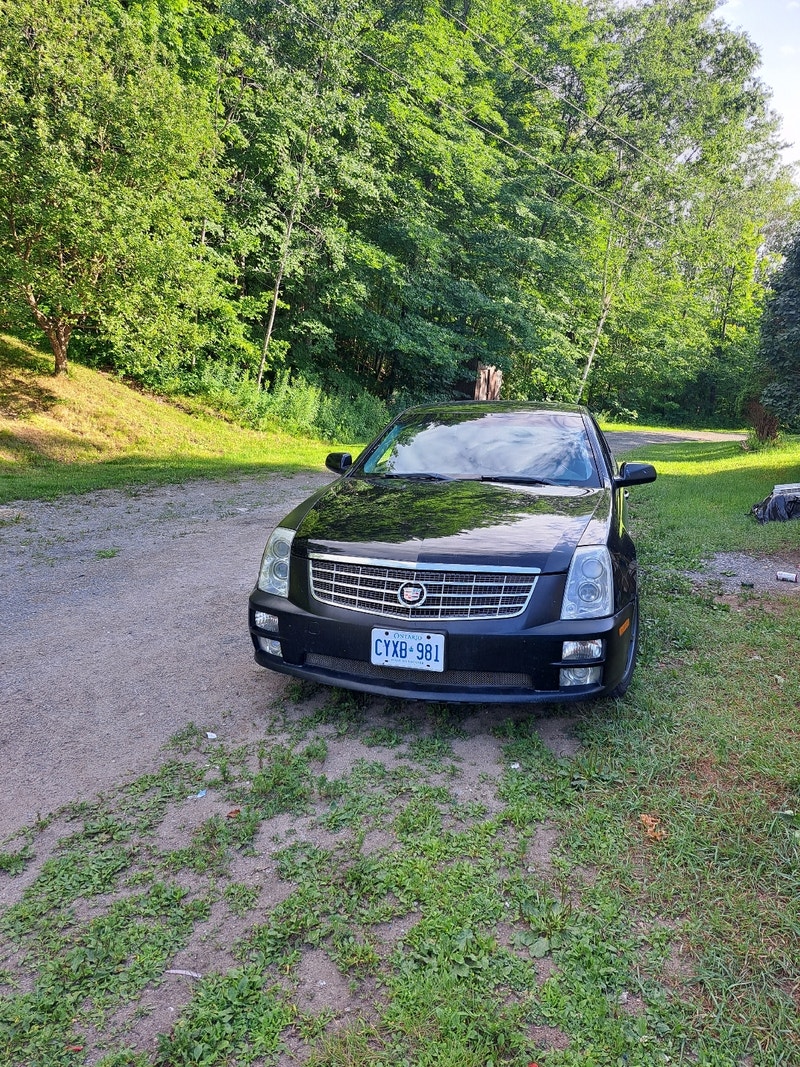 2006 Cadillac STS V8 | Cars & Trucks | Kingston | Kijiji