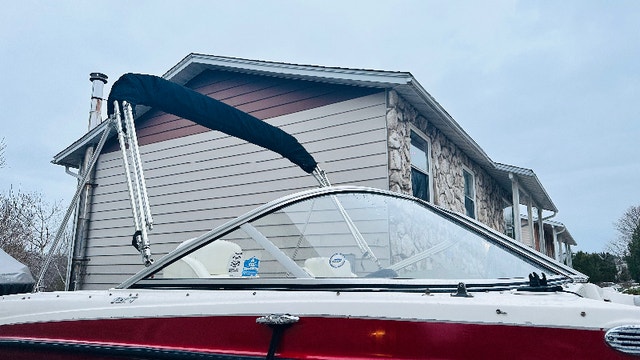 2008 18.5 foot Bayliner with Bimini top canopy | Powerboats ...