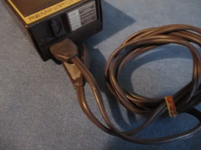 VINTAGE REMINGTON 9 ELECTRIC RAZOR-NO CHARGER-AS IS-COLLECTIBLE! | Arts ...