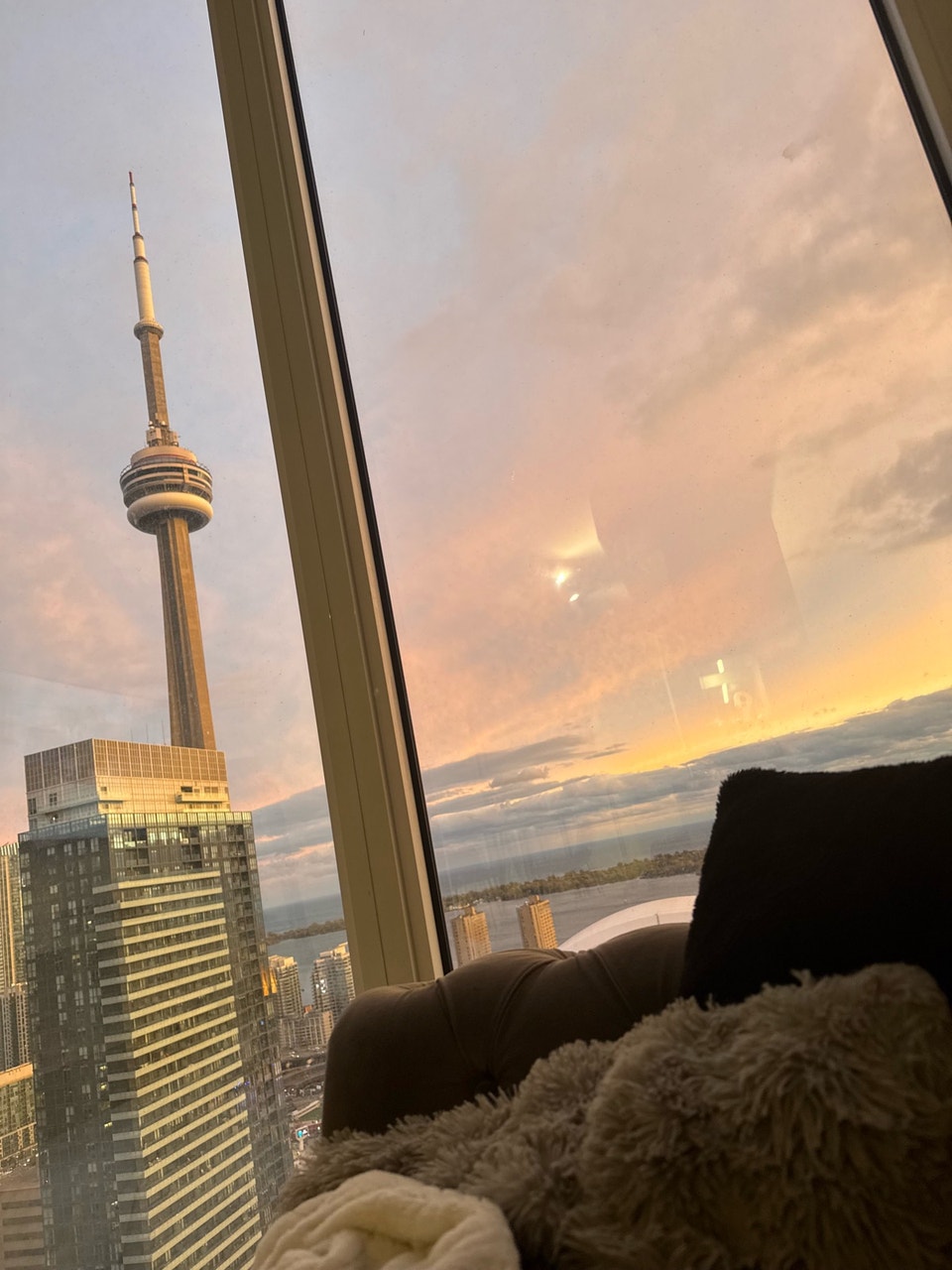 Mercer Massage* Female masseuse | Massage Services | City of Toronto ...