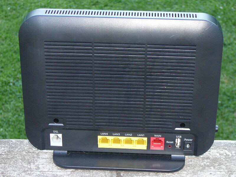 SmartRG SR516ac - wireless router / DSL modem | Networking | Oakville / Halton Region | Kijiji