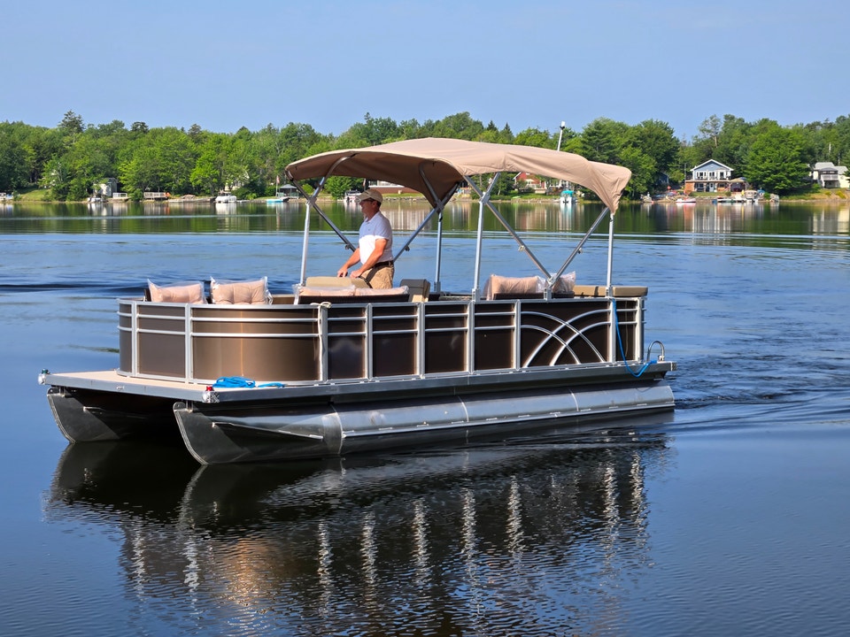 2025 NEW CUSTOM BUILT PONTOON. 'READY FOR MAIDEN VOYAGE' | Powerboats ...