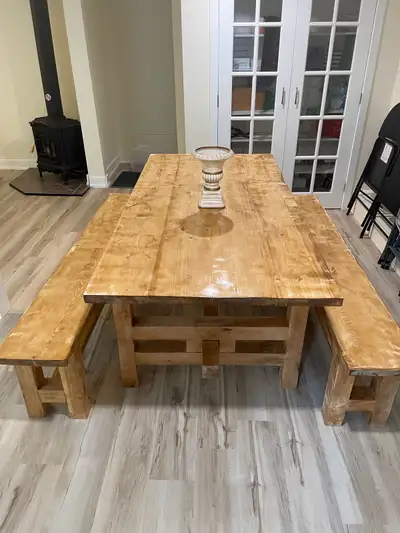 Solid wood dining table kijiji store