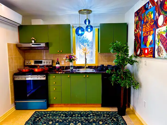 Chambre meublée, 5 min du métro, Internet inclus | Long Term Rentals ...