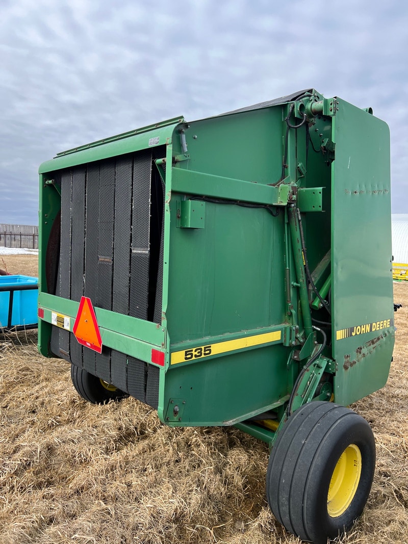 JD 535 round baler | Farming Equipment | Regina | Kijiji