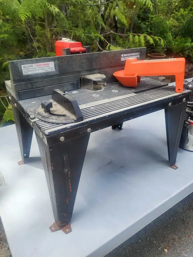 Freud router table and 3 1/4 HP Router plus wood working tools | Power ...