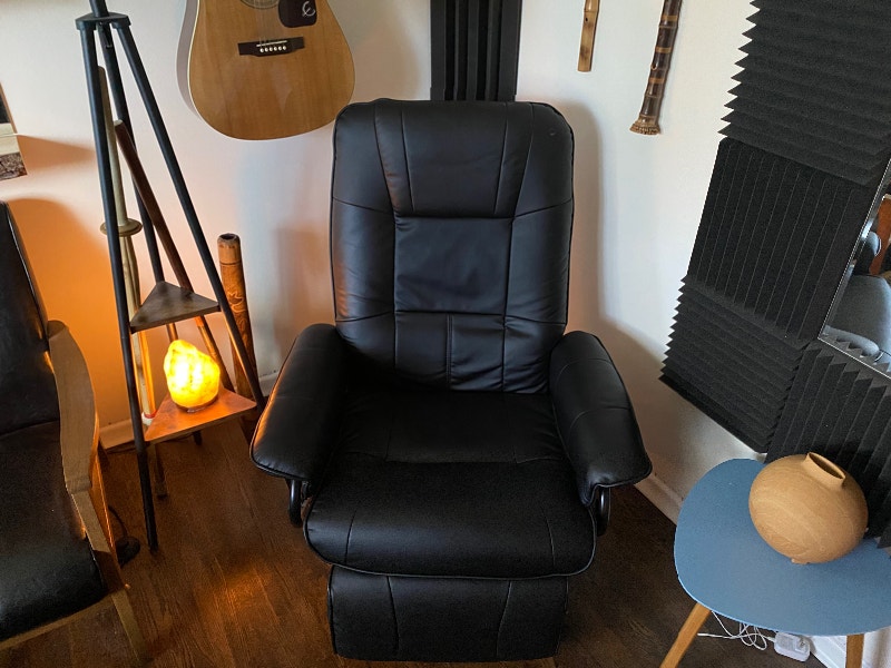Swivel recliner chair with pop-out leg rest | Chairs & Recliners ...