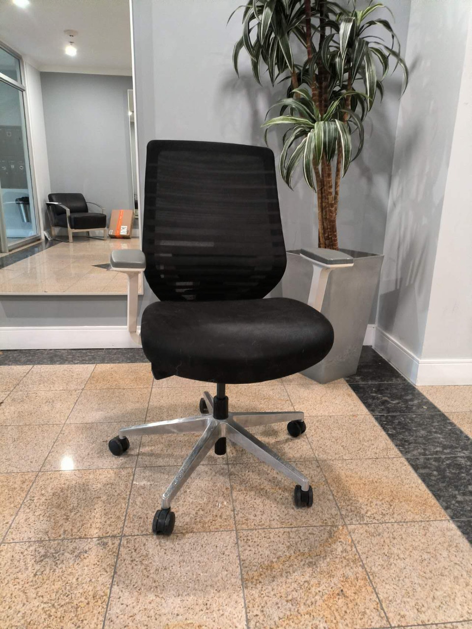 High-Quality Ergonomic Mesh Office Chair | Dining Tables & Sets | City ...