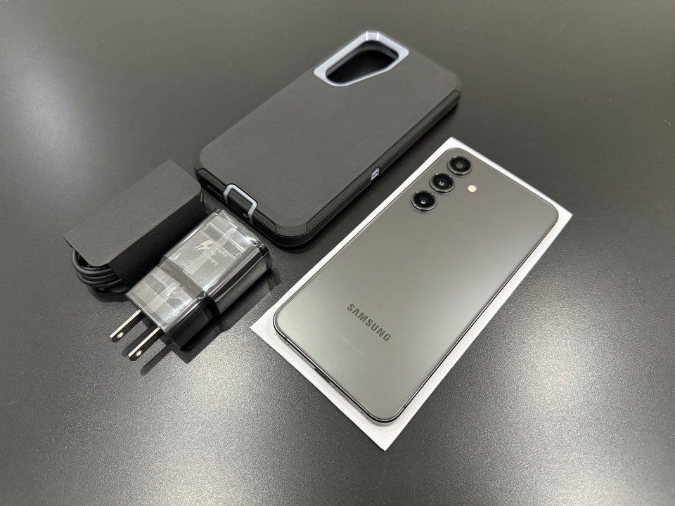 Samsung Galaxy S24 128GB Grey - UNLOCKED - w/Case + Glass | Cell Phones ...