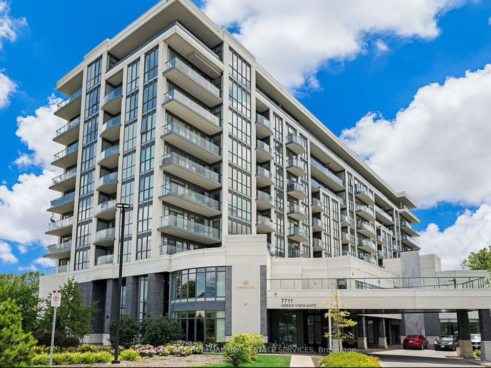 Luxury Condo on Golf Course - 2 Bed/2 Bath + Parkin | Long Term Rentals | St. Catharines | Free ...