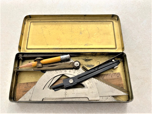 VINTAGE MATHEMATICAL INSTRUMENT SET IN METAL TIN FROM OXFORD | Arts ...
