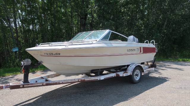 1984 16ft Larson | Powerboats & Motorboats | Edmonton | Kijiji