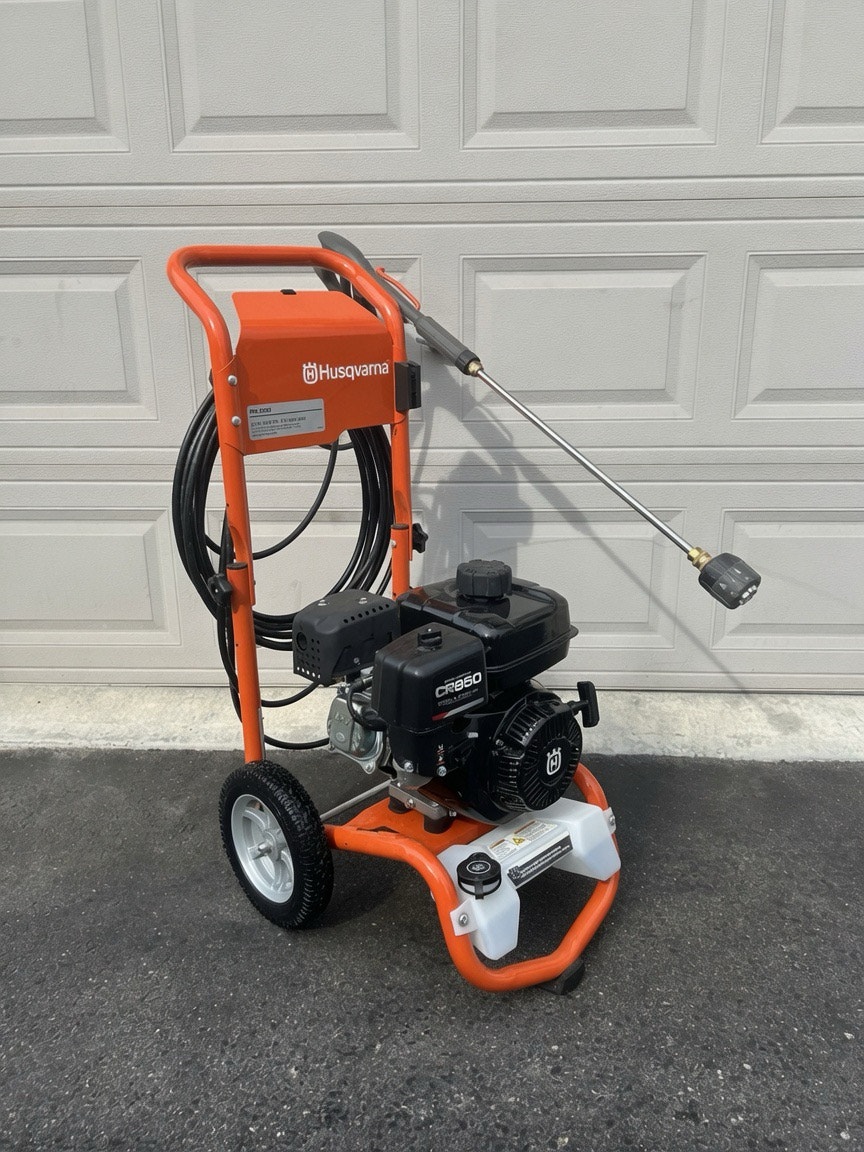 Husqvarna Pressure Washer 3200 PSI Gas Power Washer | Other | Ottawa ...