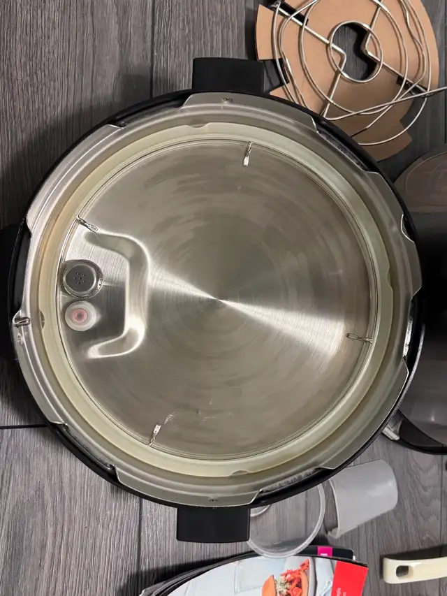 Large Instant Pot Pressure Cooker - Used Once! | Microwaves & Cookers ...