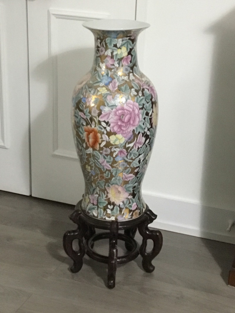 Large decorative vase $120 | Home Décor & Accents | Markham / York ...