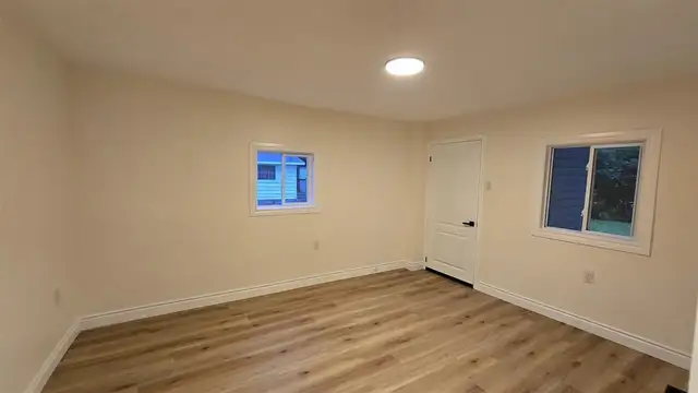 42 Knox - Freshly Reno'ed. Quiet, Clean, Centrally Located! | Long Term ...