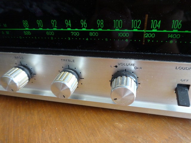 Sansui 200 Vintage Solid-State AM/FM Stereo Tuner Amplifier | Stereo ...