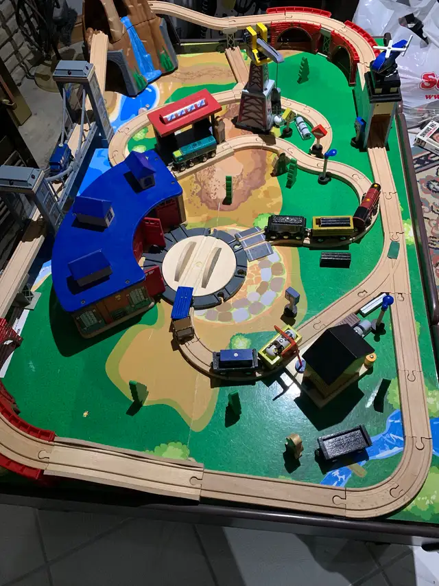 IMAGINARIUM TRAIN TABLE AND SET | Toys & Games | City of Toronto | Free ...