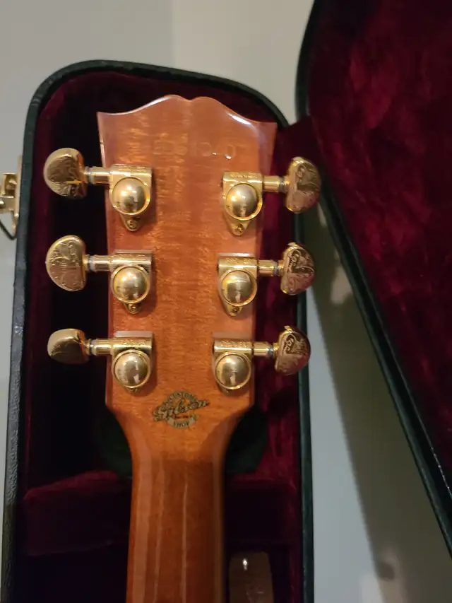 2011 Natural Gibson hummingbird Koa custom acoustic guitar | Guitars ...