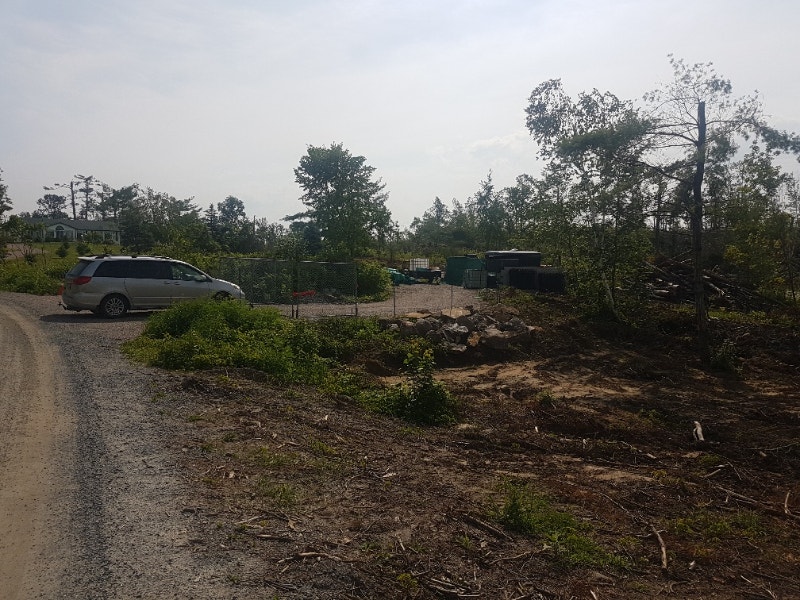 Luxury Bungalow with Water & 200 AMP | Land for Sale | Belleville | Kijiji