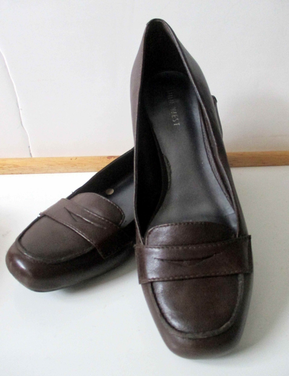 Woman’s Leather 9West Flat Shoes Size 7M T190 | Women's - Shoes | City ...