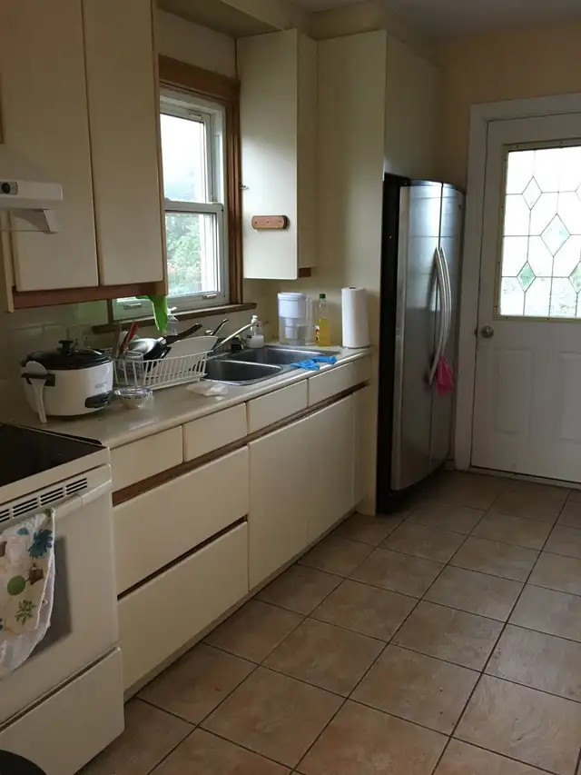 Private room for male students / professional near Mohawk Fennel | Room ...