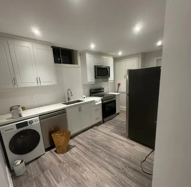 Renovated Port Credit basement apartment $1700 all inclusive | Long ...